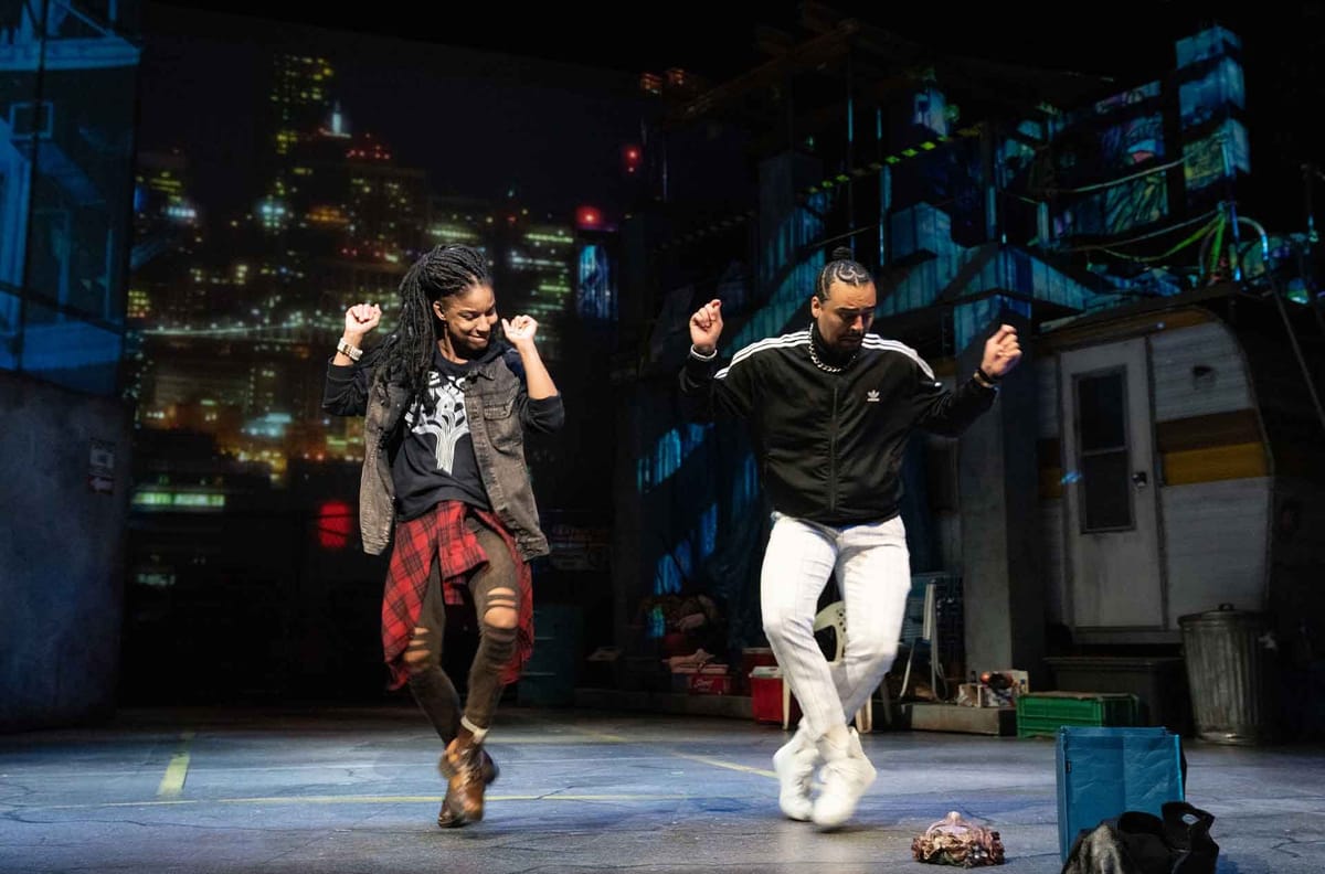 Hella Iambic: Bringing Romeo & Juliet to the Group Chat (Podcast)